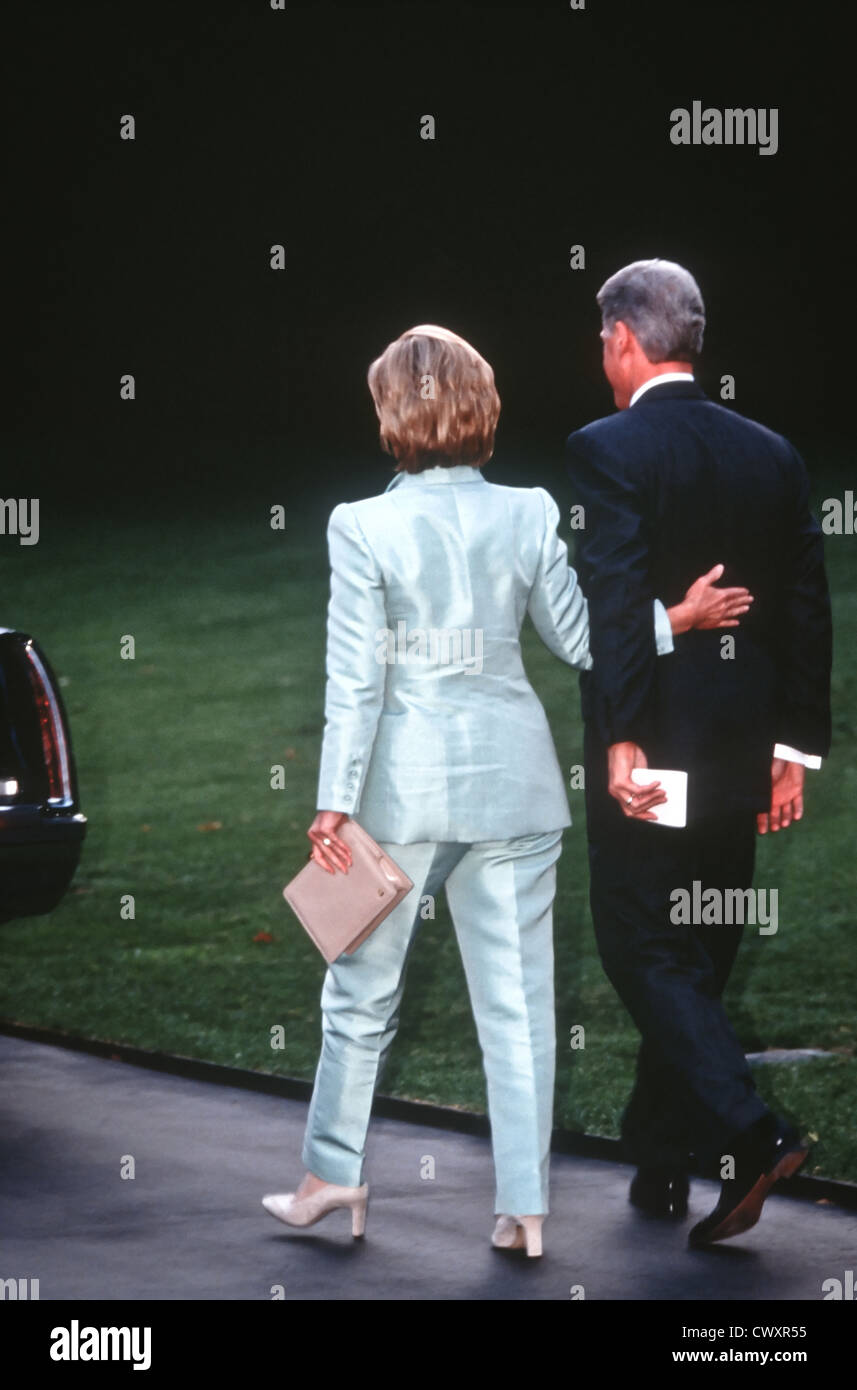 US President Bill Clinton walks with first lady Hillary Rodham Clinton ...
