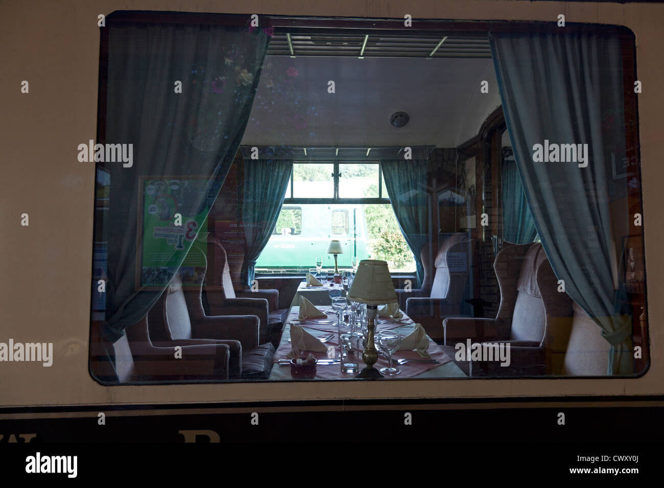 Great western railway dining carriage hi-res stock photography and ...