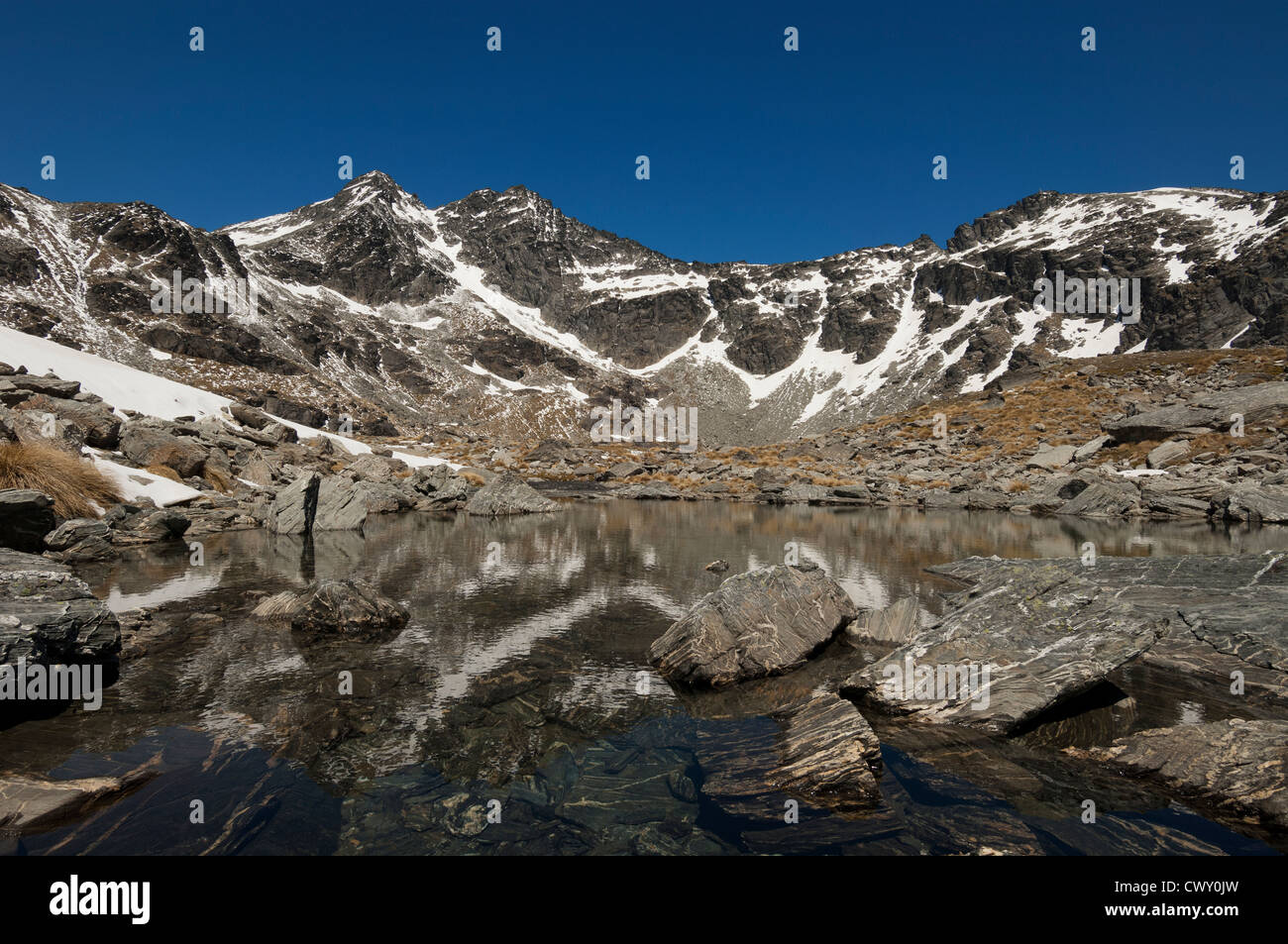 Single Cone and Double Cone in The Remarkables, seen from near Lake ...