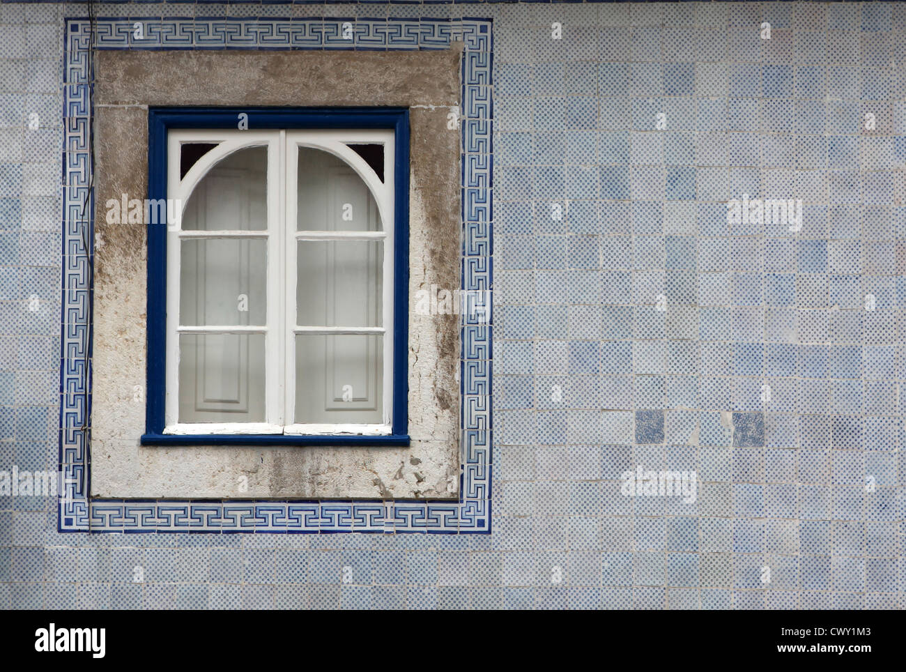 Tile window hi-res stock photography and images - Alamy