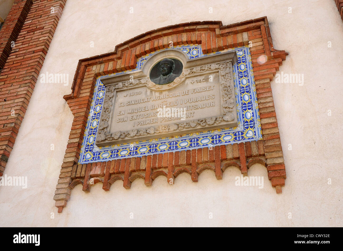 Cooperative falset hi-res stock photography and images - Alamy