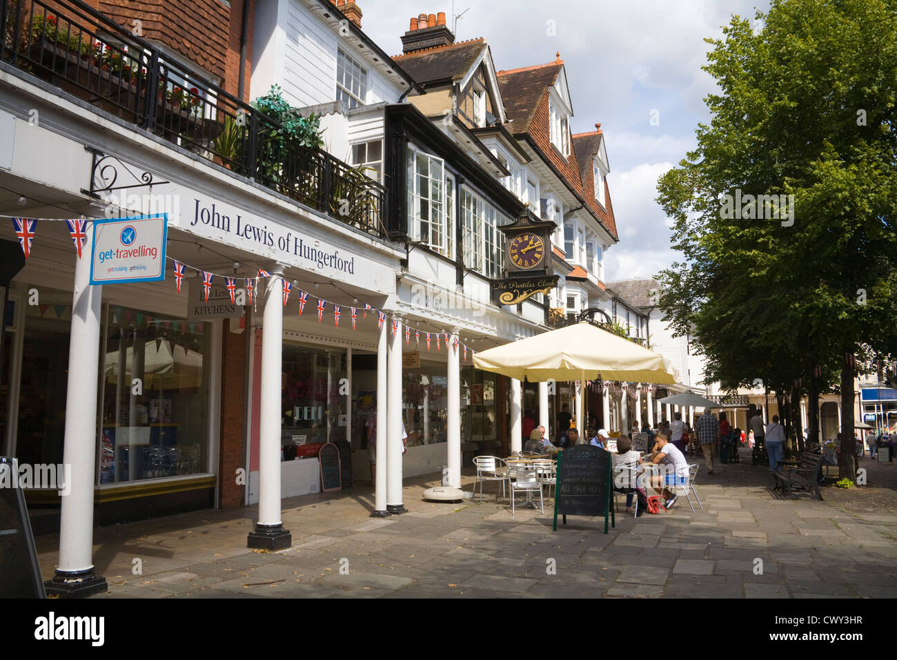 The pantiles clock tunbridge wells hi-res stock photography and images ...