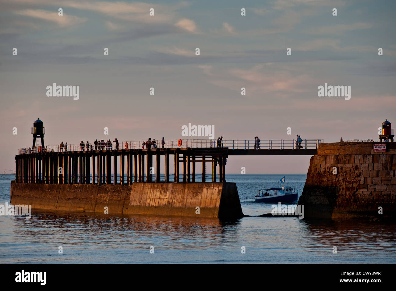Whitby waterfront hi-res stock photography and images - Alamy