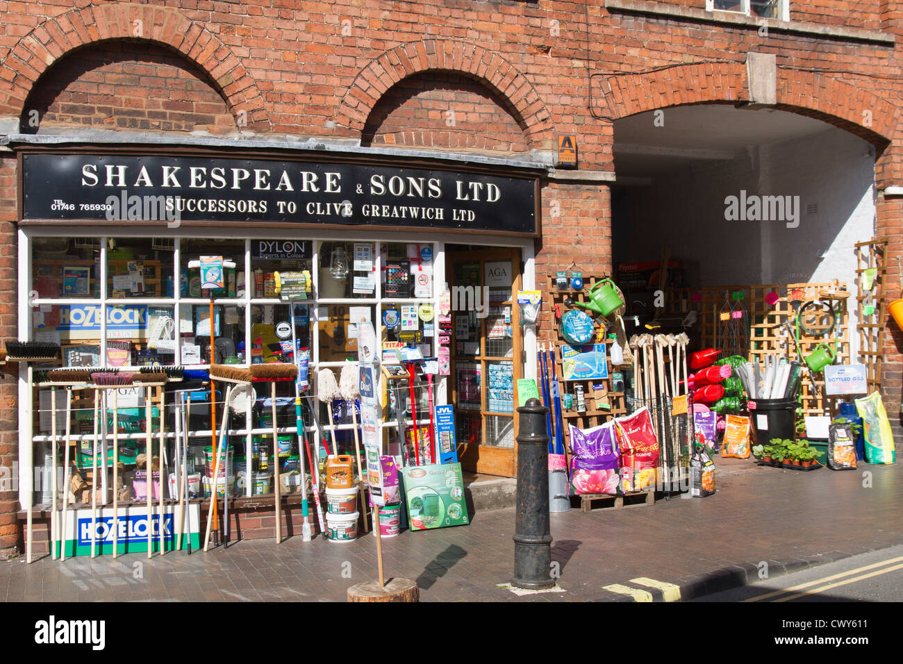 Independent hardware store hi-res stock photography and images - Alamy