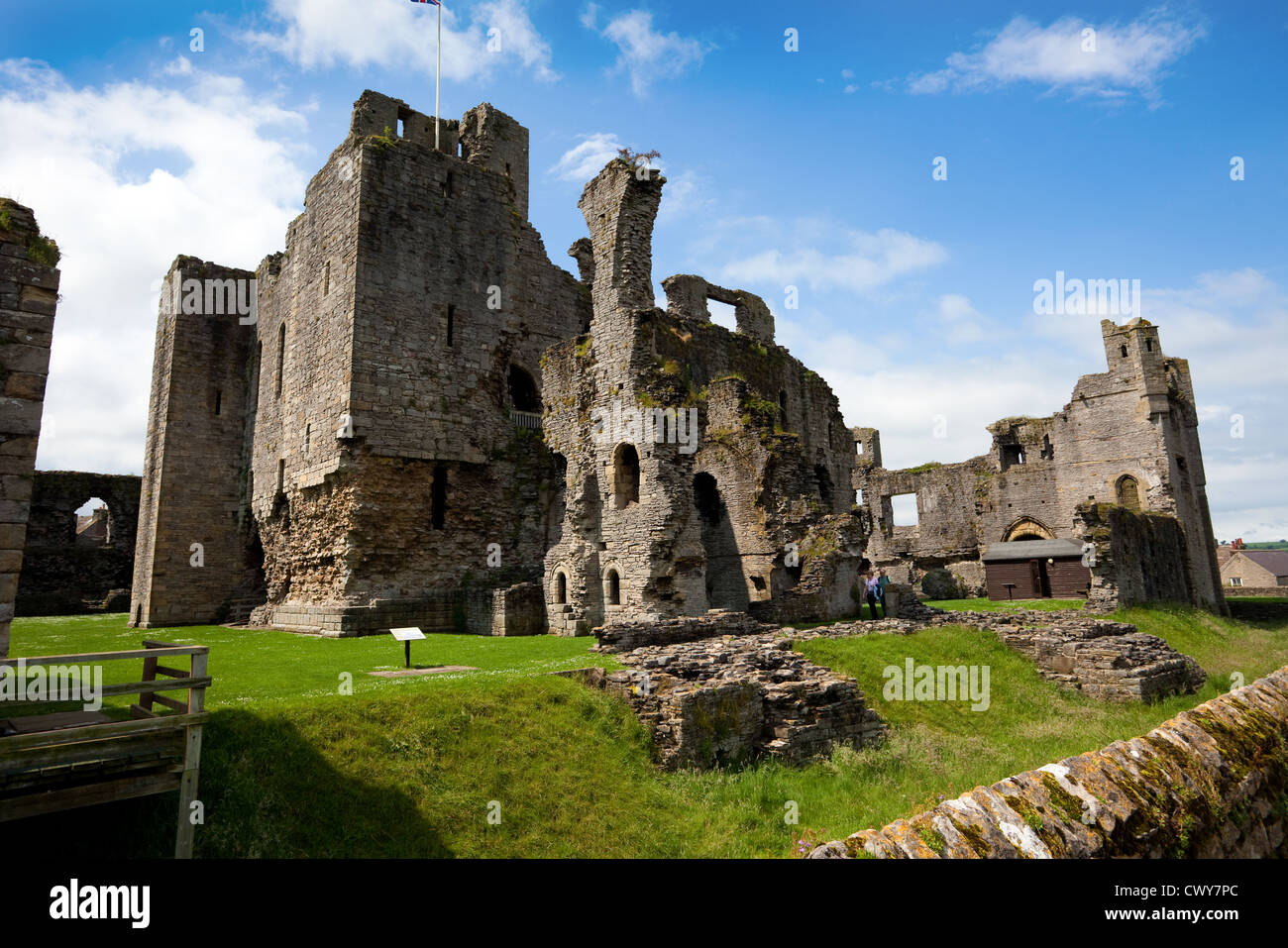 Middleham Castle High Resolution Stock Photography and Images - Alamy
