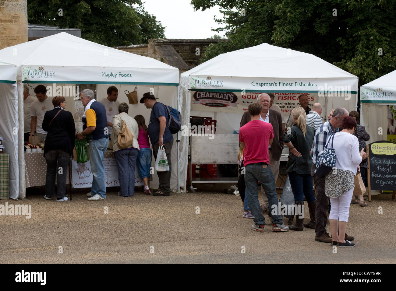 Shopper at a food fair Stock Photo - Alamy