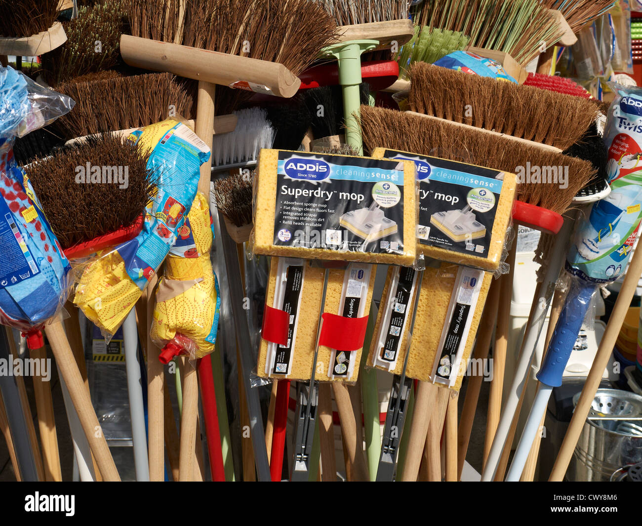 Hardware display hi-res stock photography and images - Alamy