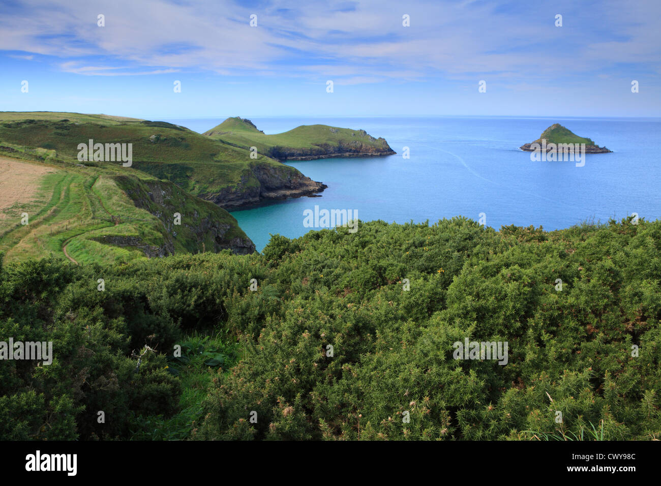 Rumps point from coastal path with Mouls Island, North Cornwall ...