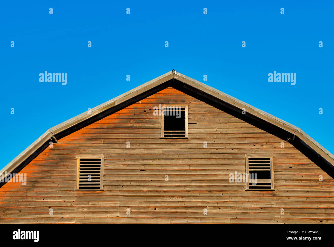 Angled roof barn hi-res stock photography and images - Alamy