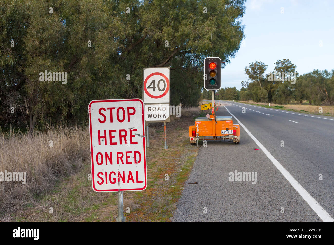 Roadwork Traffic Management signs and lights Stock Photo - Alamy