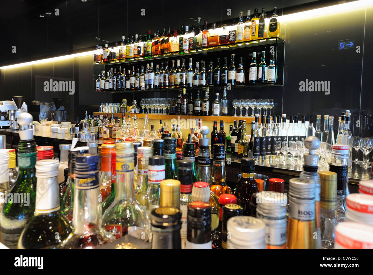 An amazing high-end bar at the Lufthansa First Class Lounge, Frankfurt ...