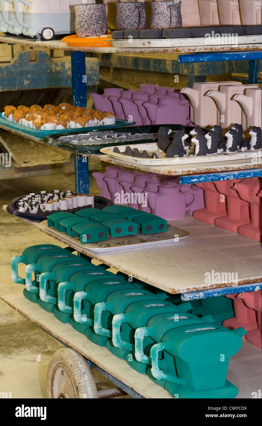 Lustred and slip-cast pottery centres, Ceramic Inspirations ...