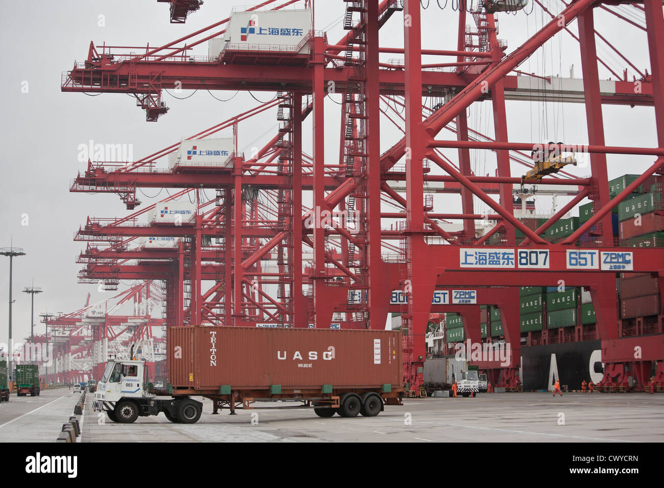 Yangshan Deep-Water Port of Shanghai Stock Photo - Alamy