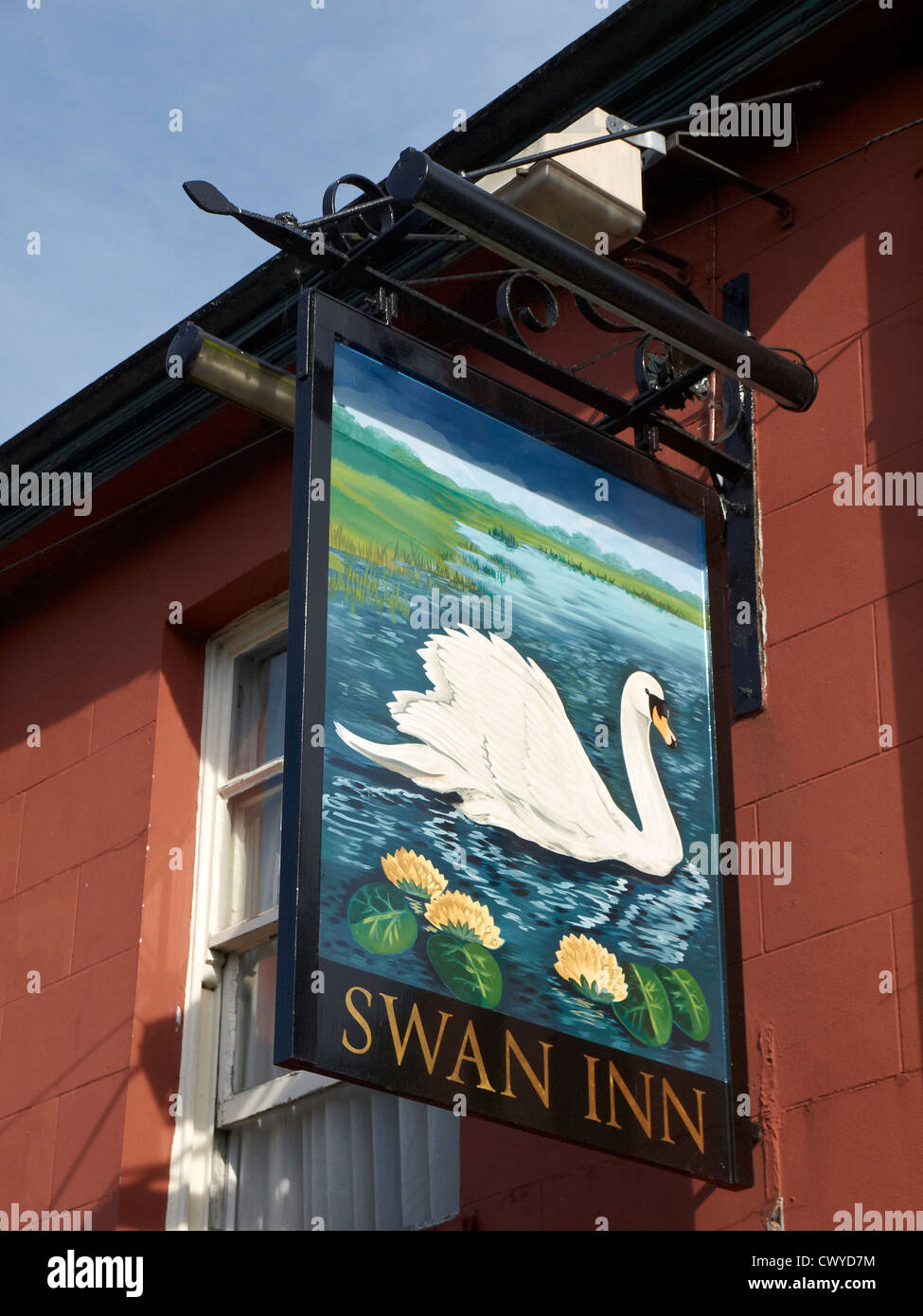 Swan inn hi-res stock photography and images - Alamy