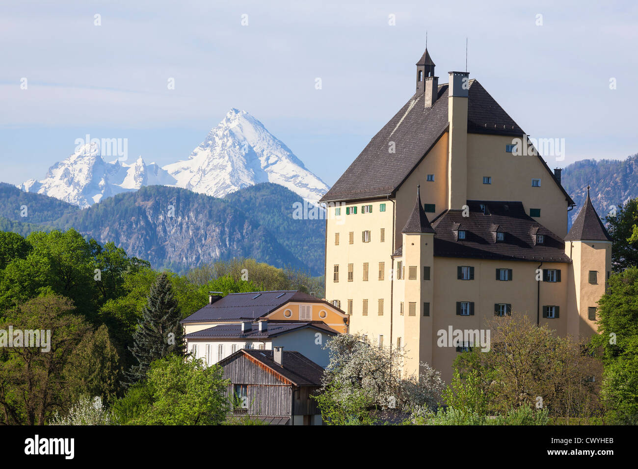 Goldenstein Castle in spring in front of the Watzmann, Berchtesgaden ...
