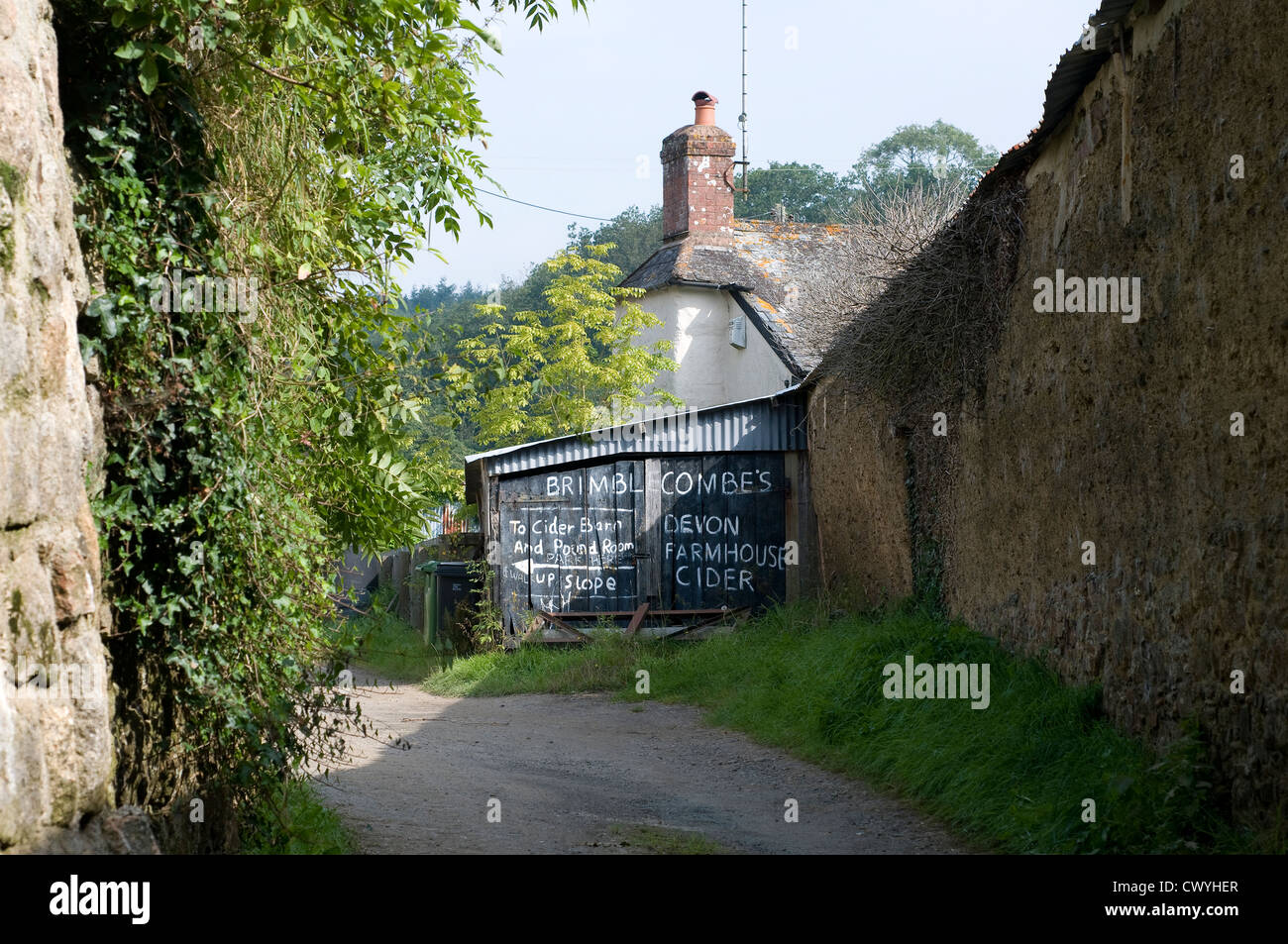 Devon farmhouse hi-res stock photography and images - Alamy