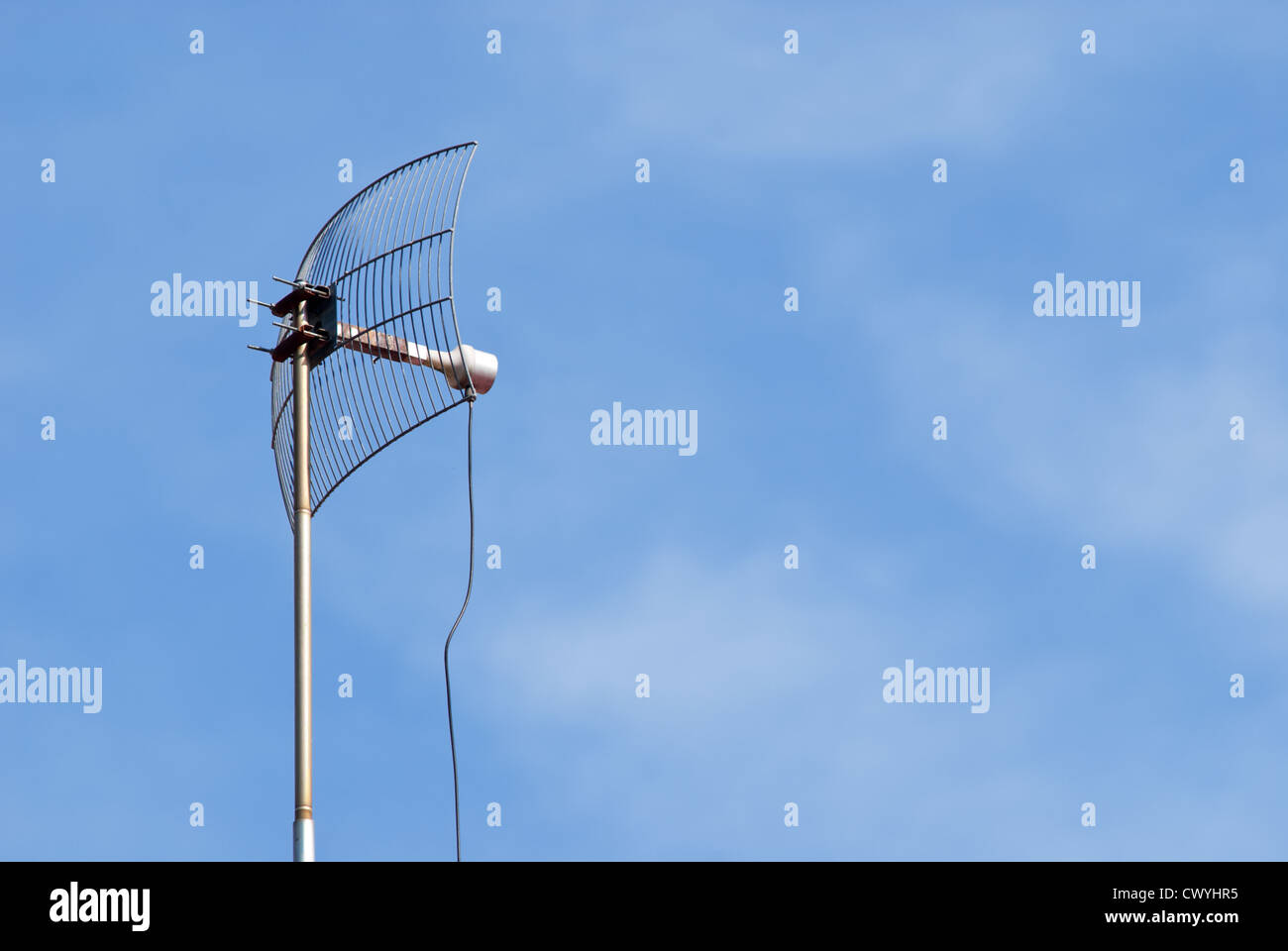 Cable antenna hi-res stock photography and images - Alamy