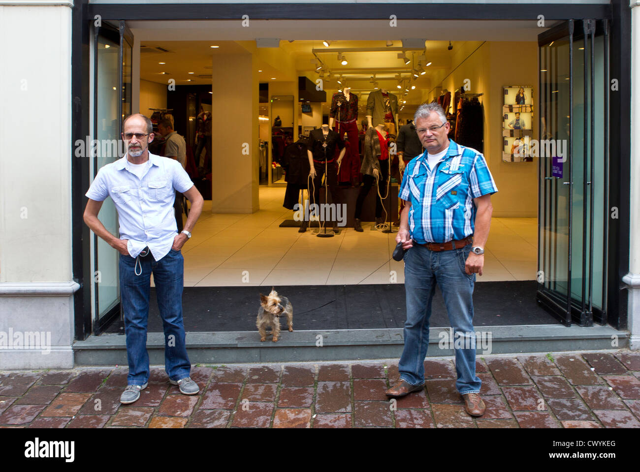 Two with dog hi-res stock photography and images - Alamy