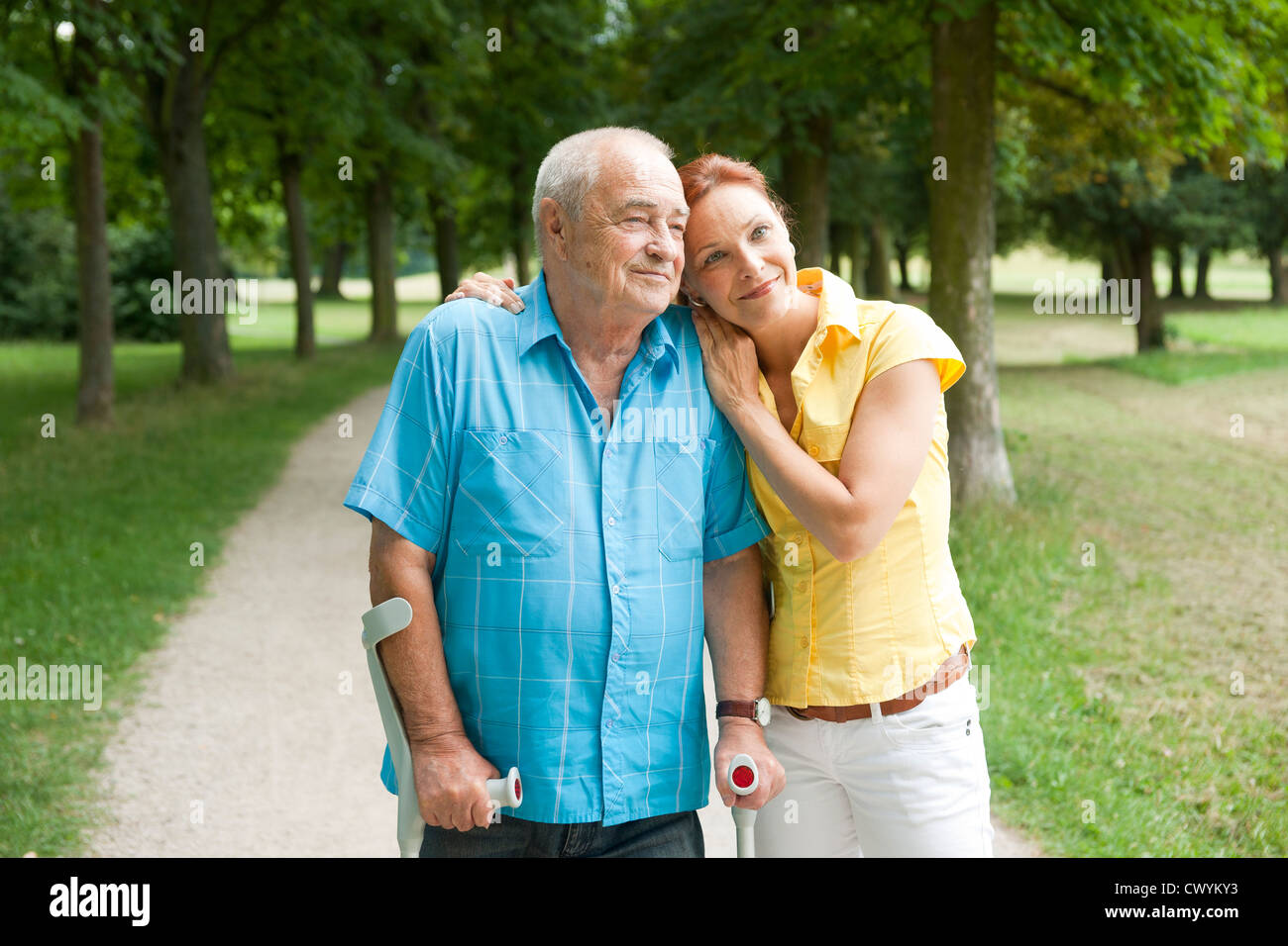 Old man in park scene hi-res stock photography and images - Alamy