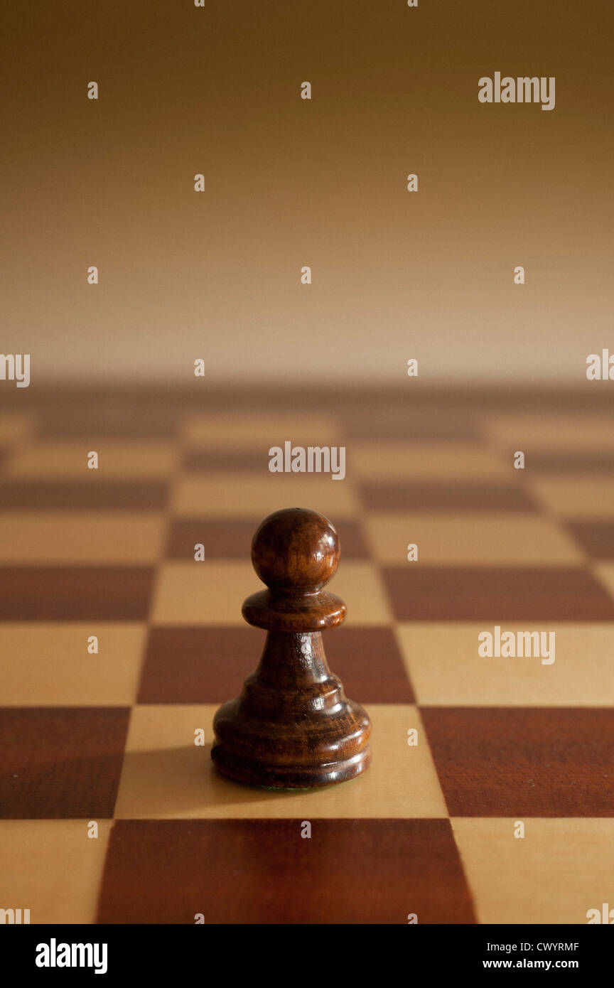 Black pawn chess piece hi-res stock photography and images - Alamy