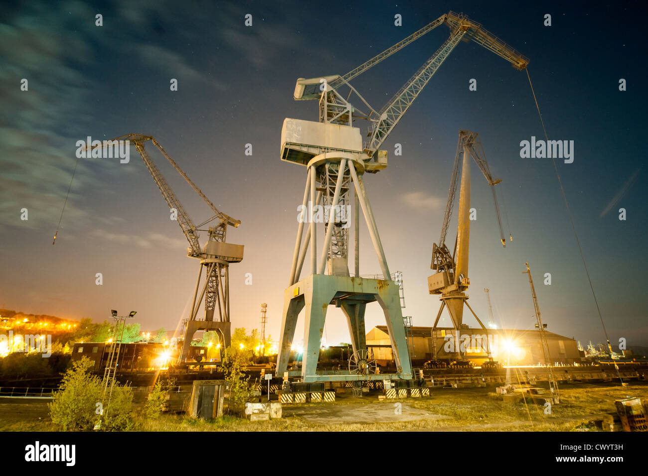 Shipyard cranes hi-res stock photography and images - Alamy