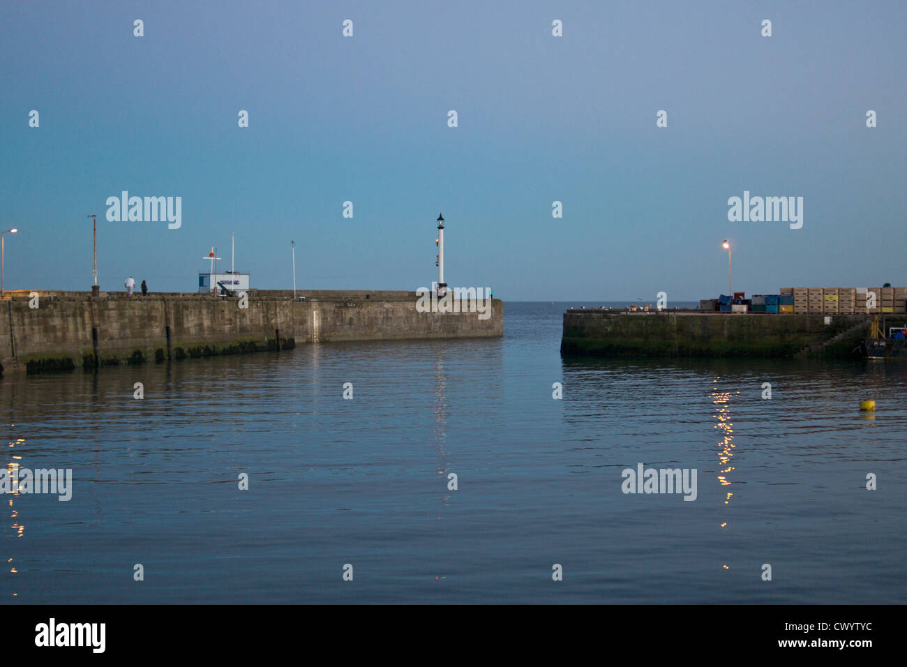 Bridlington Harbour entrance Stock Photo - Alamy