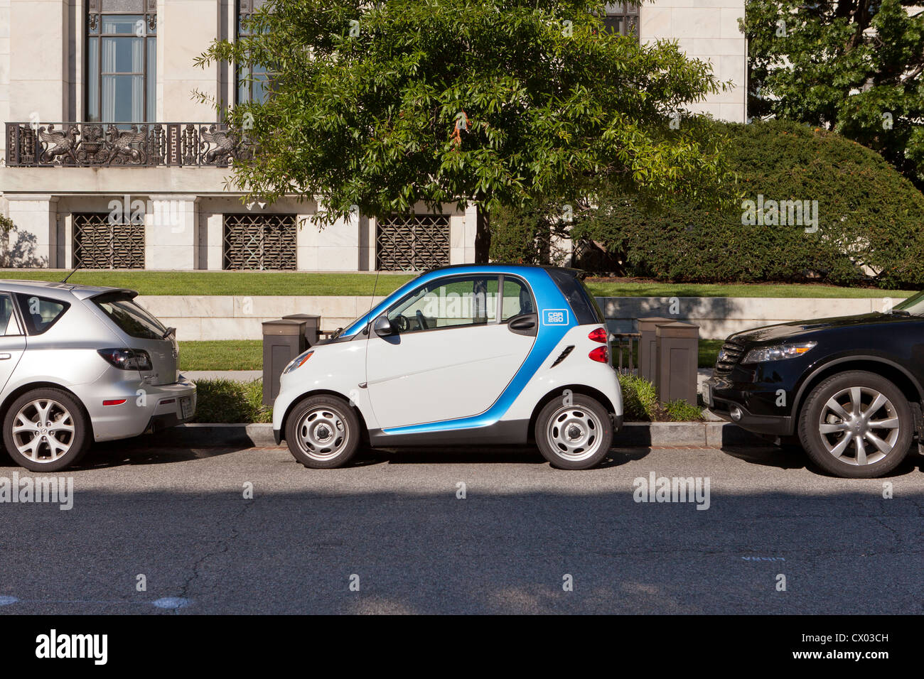 Compact car in tight space hi-res stock photography and images - Alamy