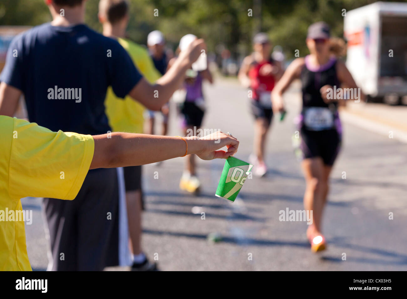 Marathon water station hi-res stock photography and images - Alamy