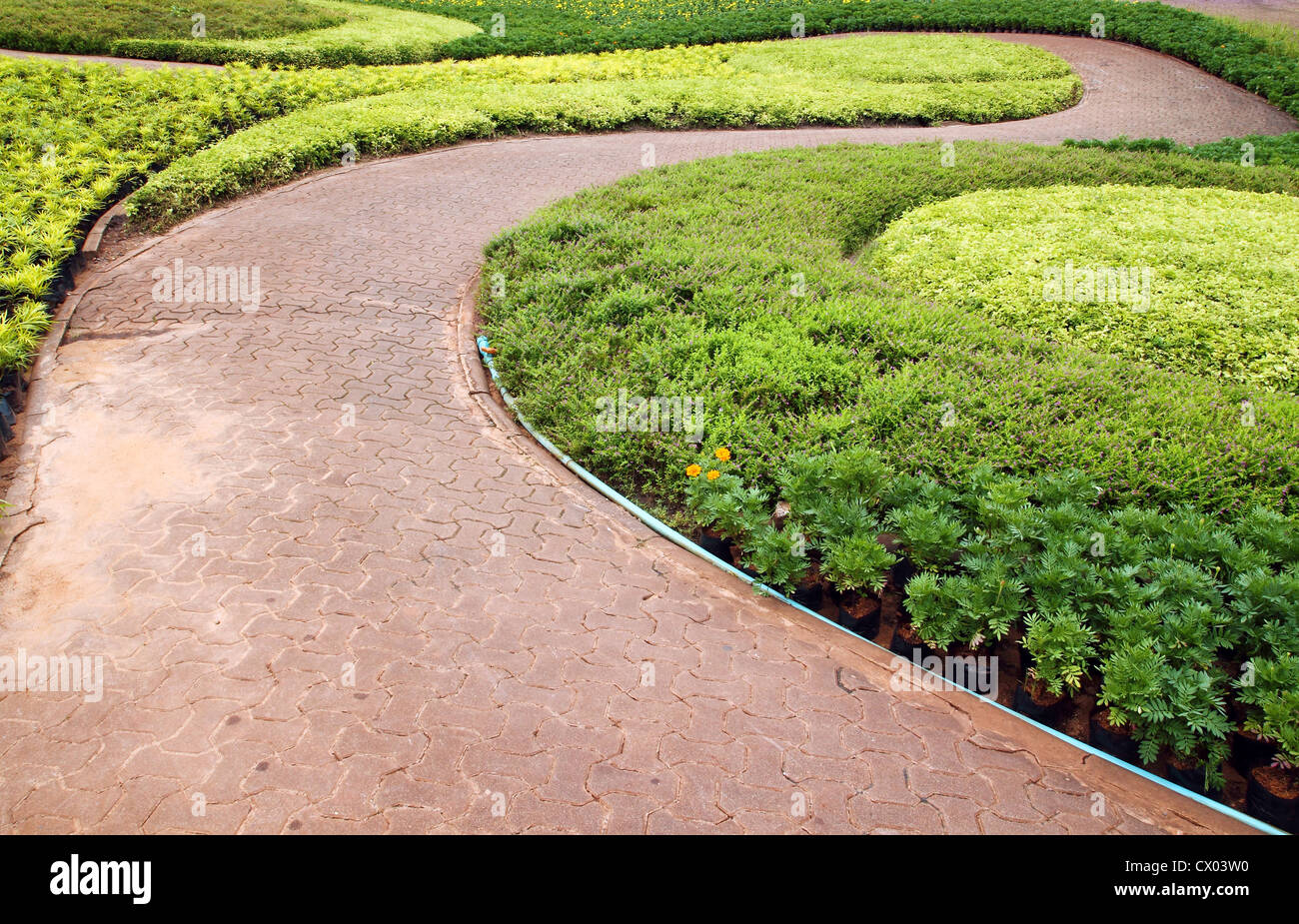 Stone pathway in garden brick hi-res stock photography and images - Alamy