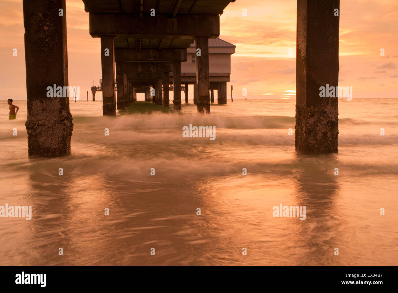 Pier florida sunset hi-res stock photography and images - Alamy