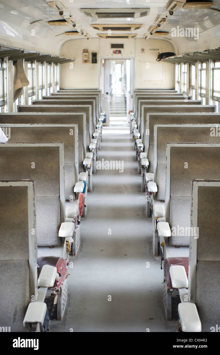 Vintage train carriage interior hi-res stock photography and images - Alamy