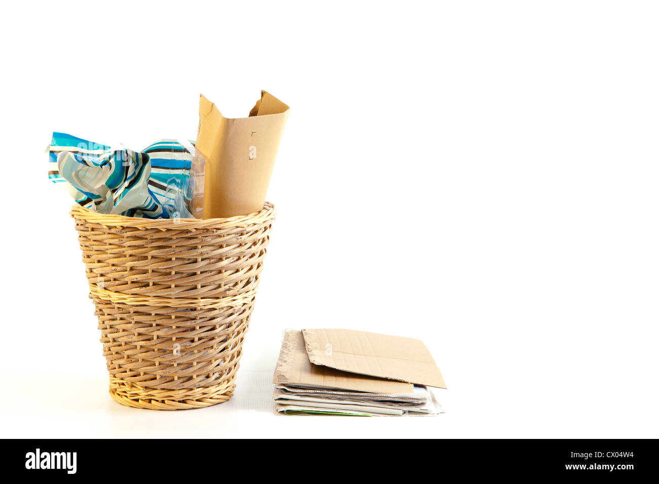 Waste paper bin hi-res stock photography and images - Alamy