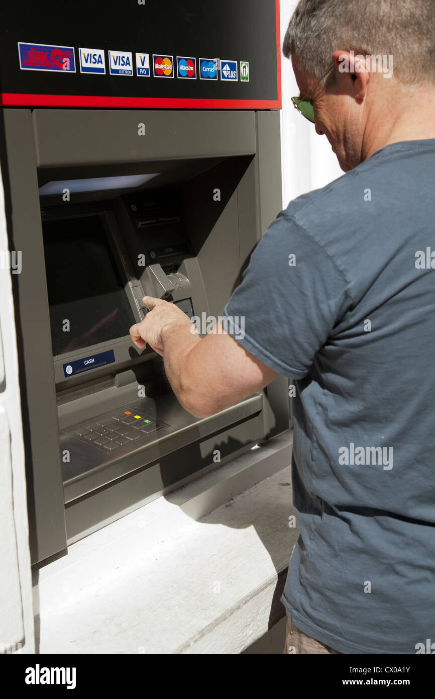 Cash point screen hi-res stock photography and images - Alamy