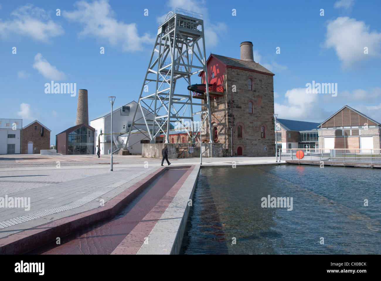 Tall chimney steam engine hi-res stock photography and images - Alamy