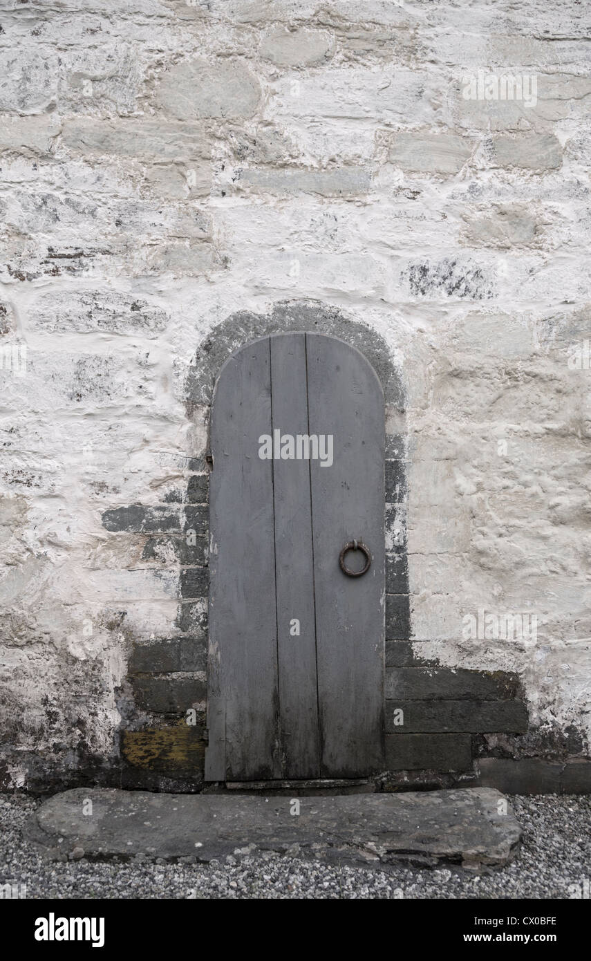 Close up of the back entrance of an old church door Stock Photo - Alamy