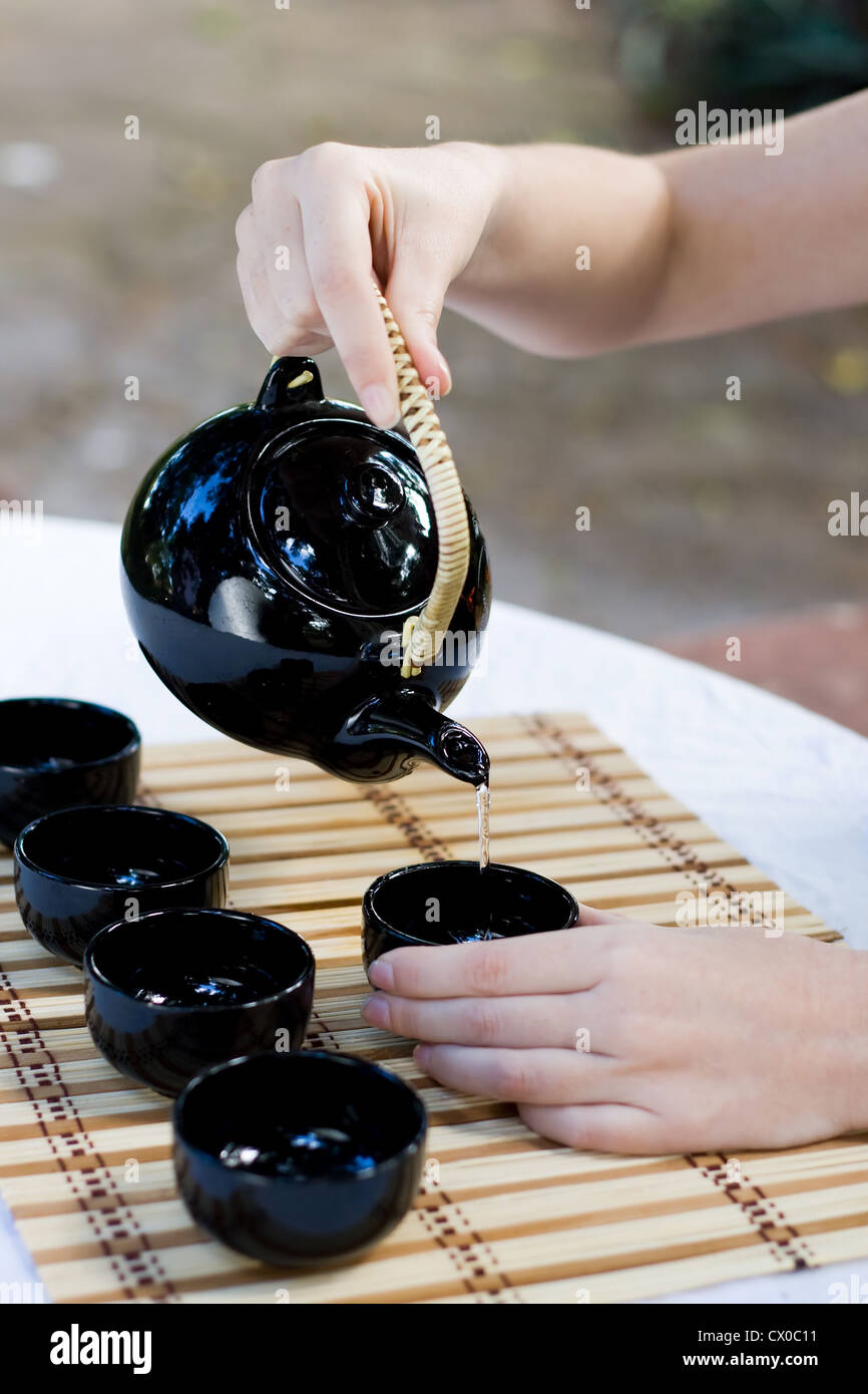 woman making chinese tea Stock Photo - Alamy