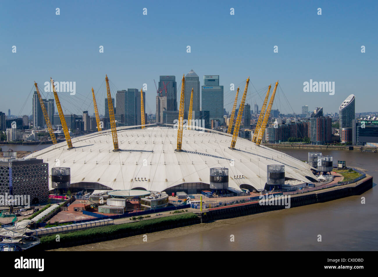 Canary wharf aerial hi-res stock photography and images - Alamy