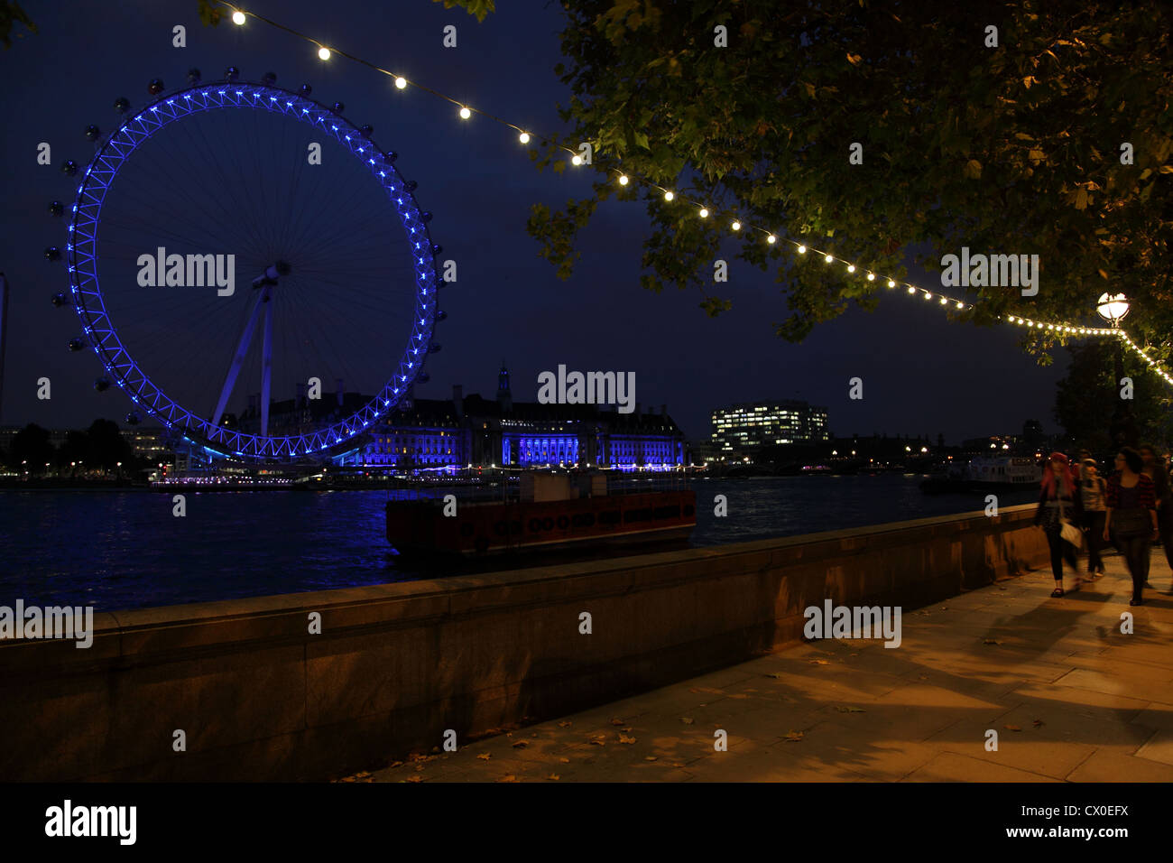 Victoria embankment path hi-res stock photography and images - Alamy