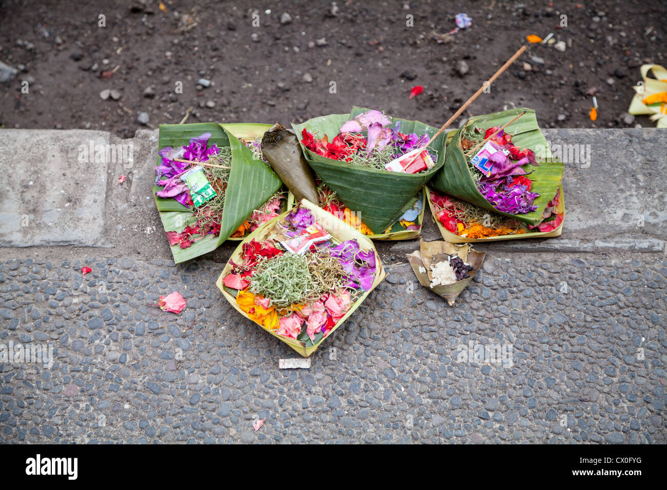 Offering shell hi-res stock photography and images - Alamy