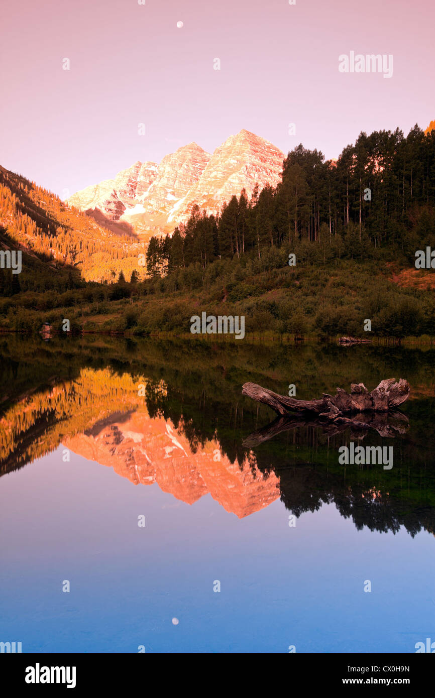 Maroon peak hi-res stock photography and images - Alamy