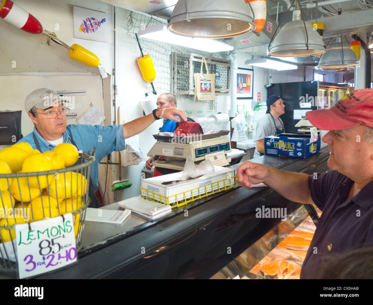 Harbor fish market portland hi-res stock photography and images - Alamy