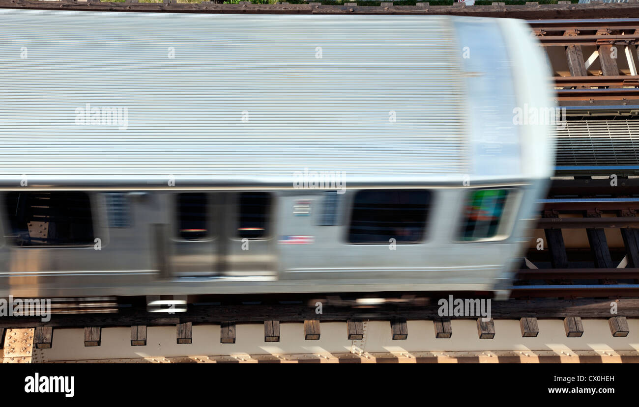 Elevated train hi-res stock photography and images - Alamy