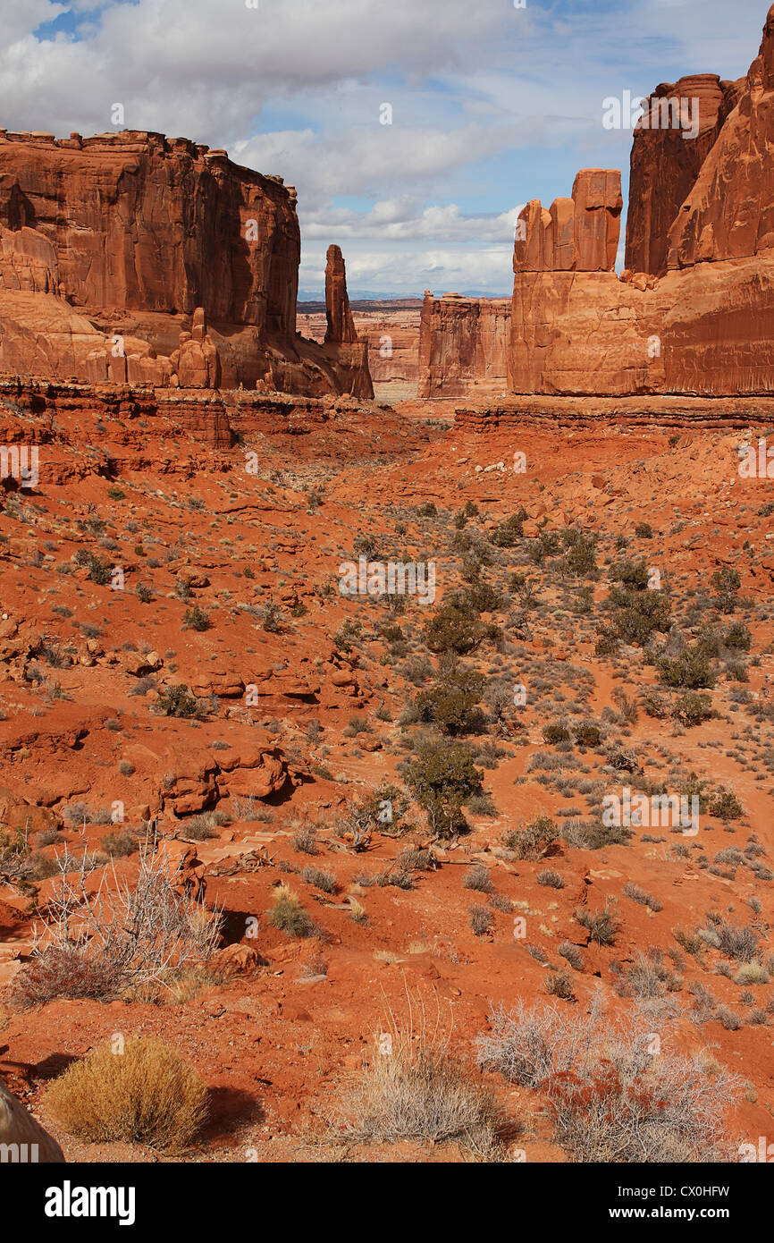 Sandstone monuments along the Park Avenue trail in Arches National Park ...