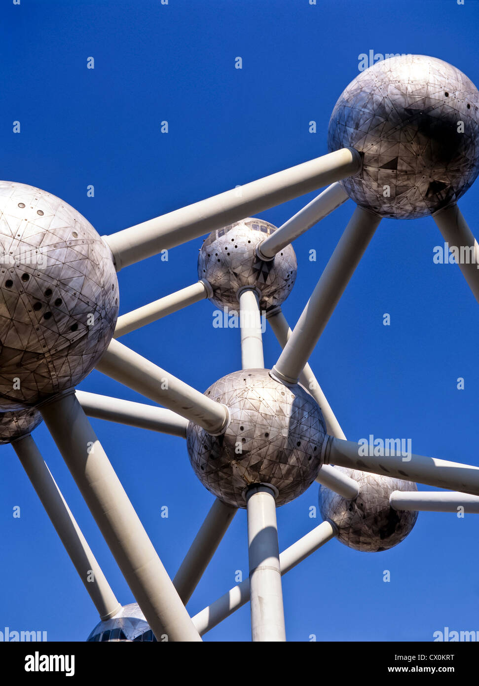 Atomium brussels hi-res stock photography and images - Alamy