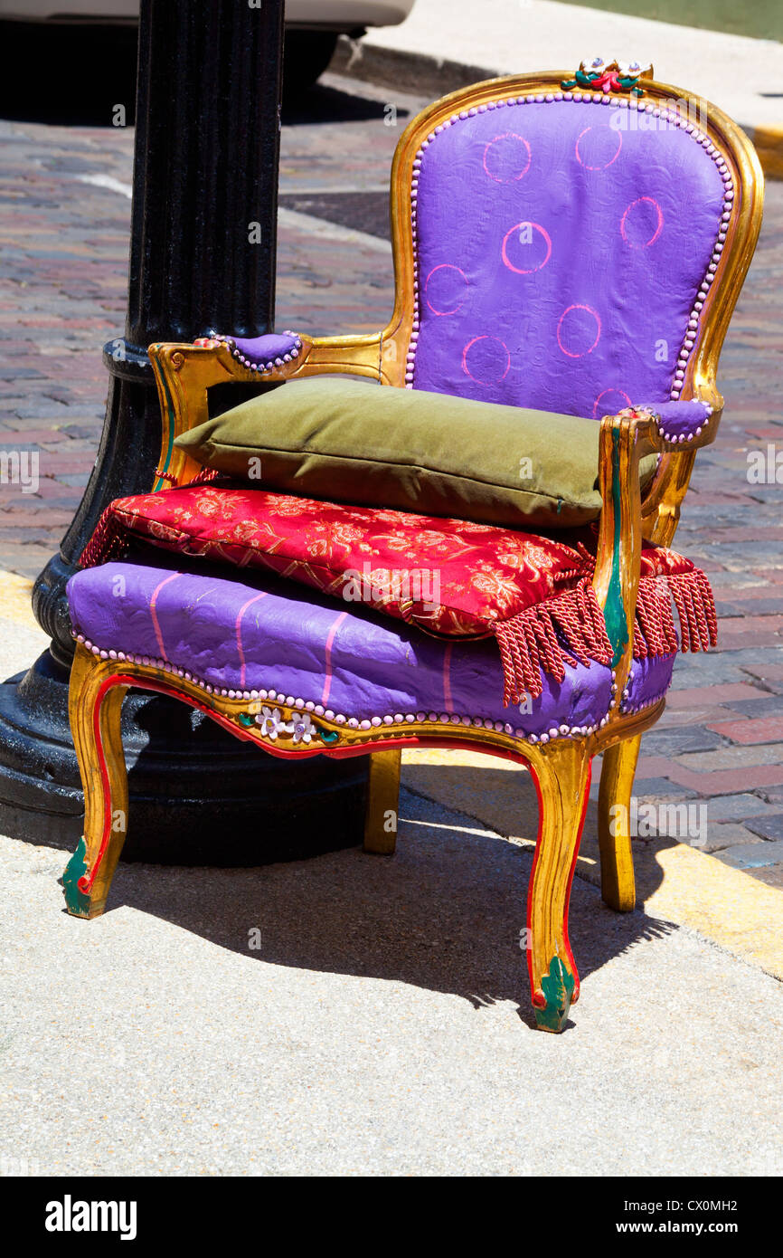 Queen anne chair hi-res stock photography and images - Alamy