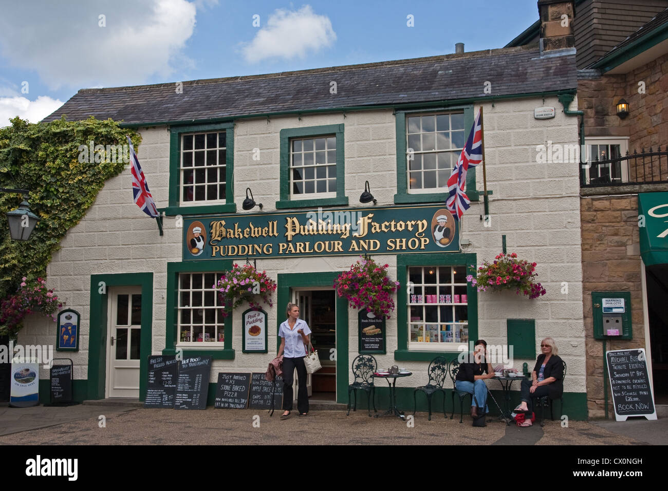 Bakewell Pudding Factory, Pudding Parlour & Shop, Bakewell Stock Photo ...