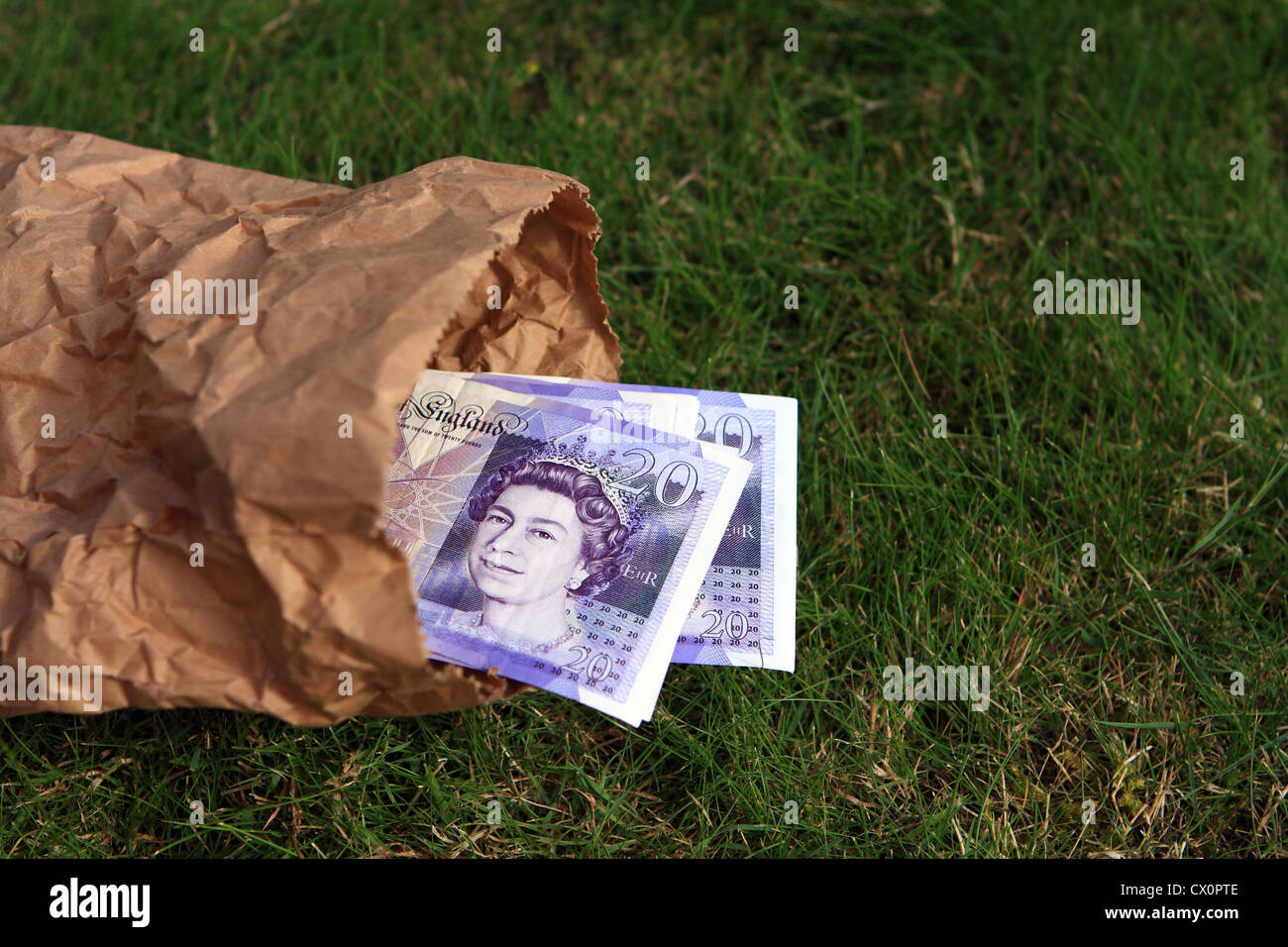 Money bag sterling notes hi-res stock photography and images - Alamy