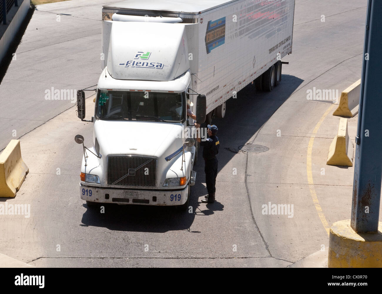 Texas on the world trade bridge hi-res stock photography and images - Alamy