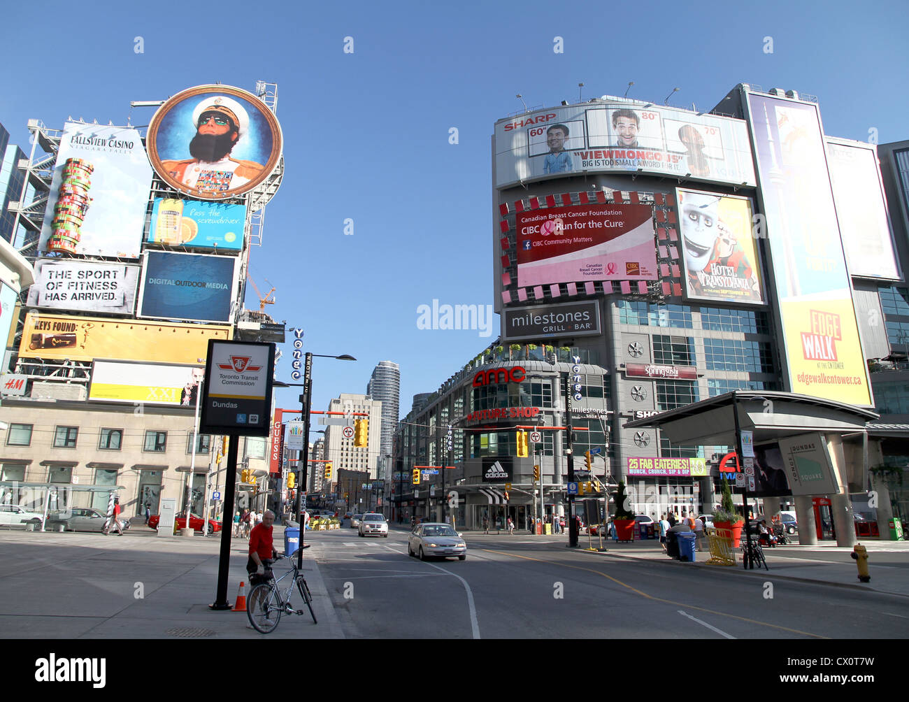 Dundas square billboards hi-res stock photography and images - Alamy
