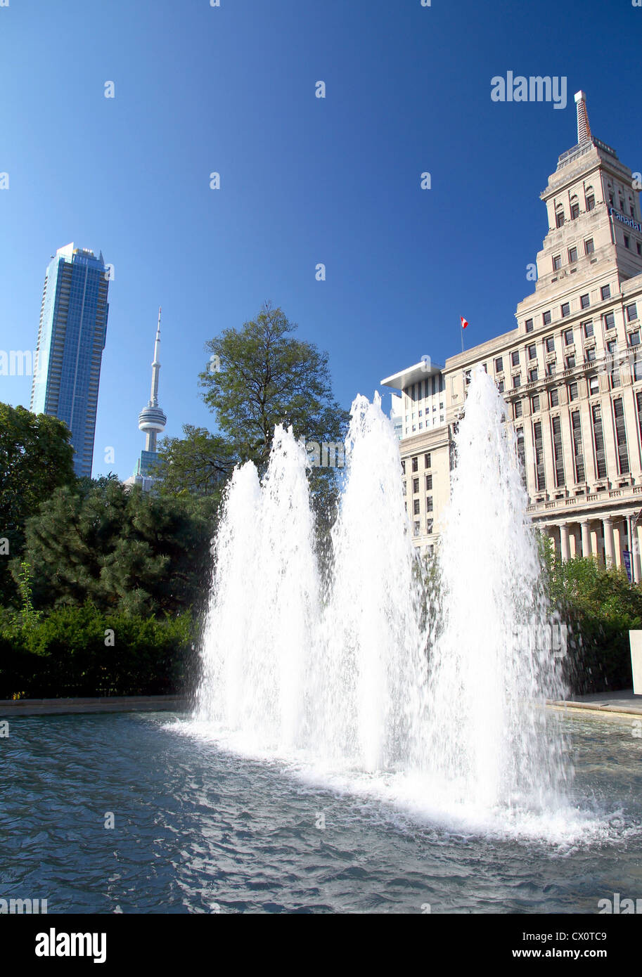 Toronto building fountain hi-res stock photography and images - Alamy